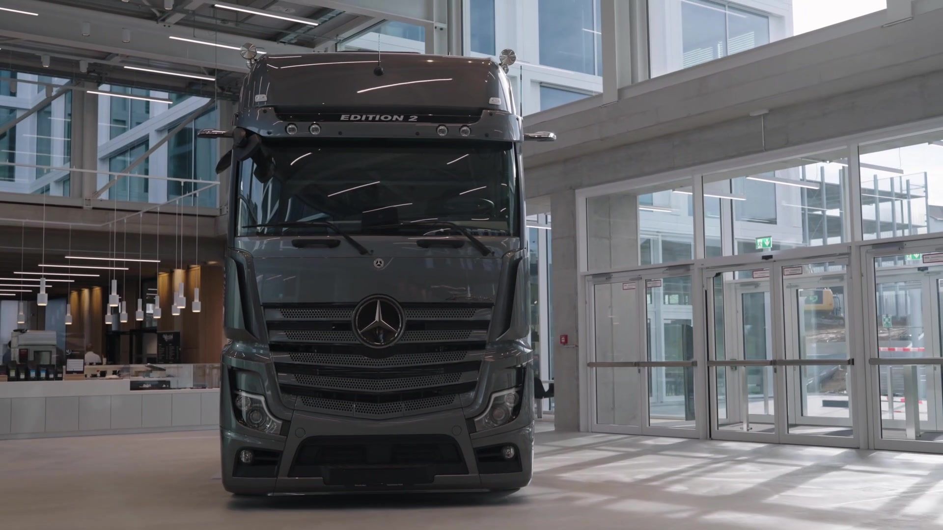 Elegantes Daimler Trucks Campus Bilder