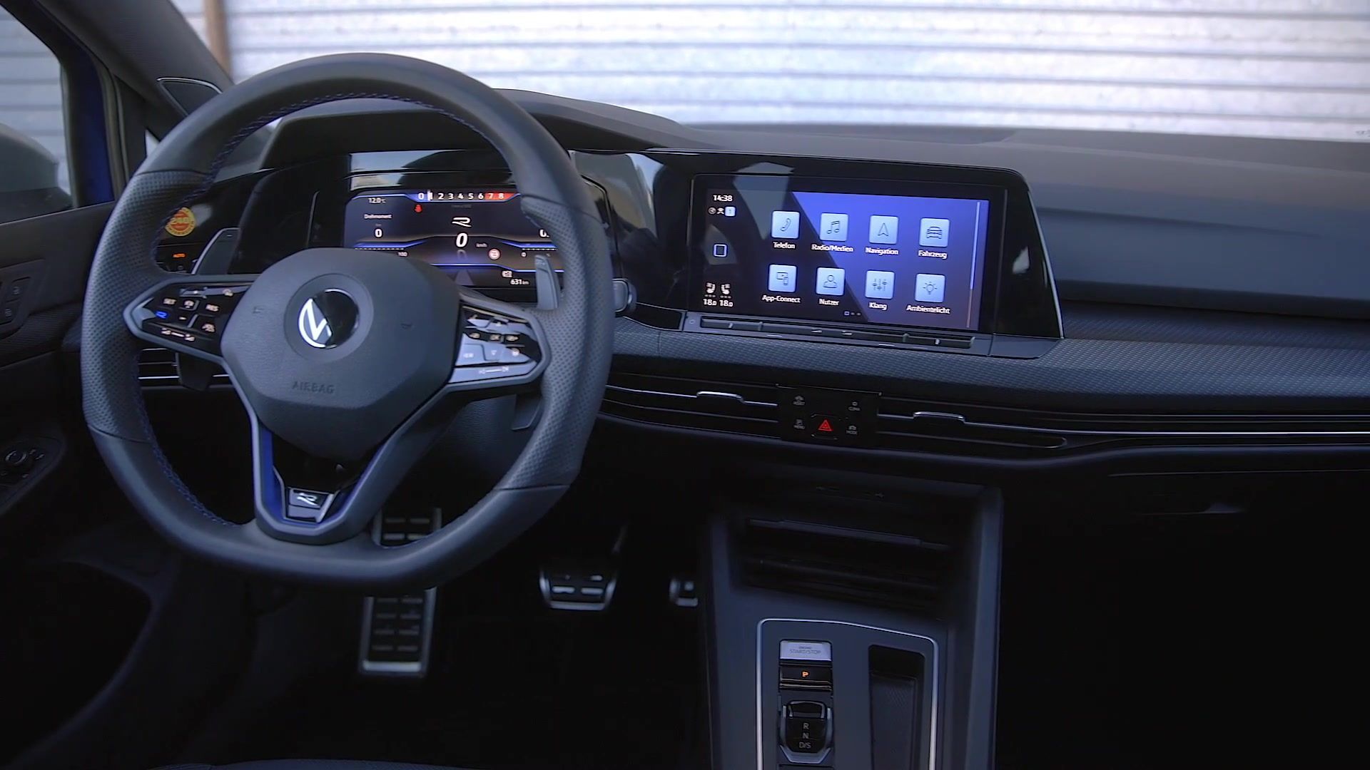 Volkswagen Golf R “20 Years“ - Interior Design