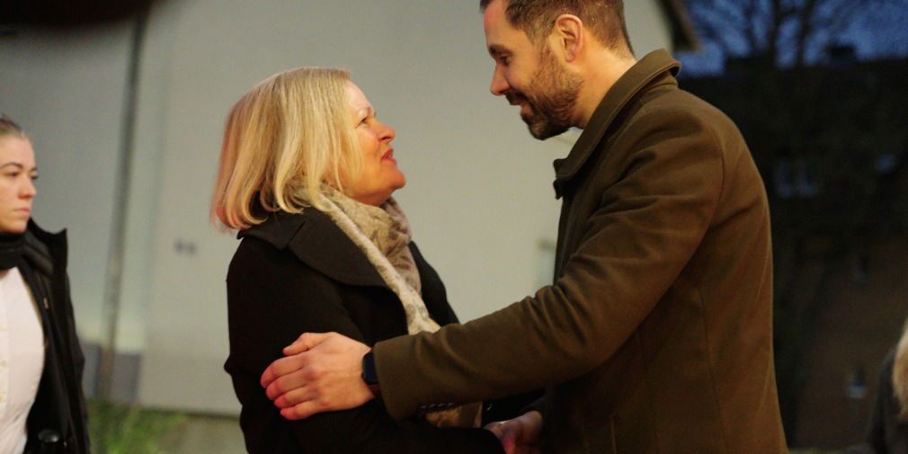 Ahle Wurscht und rote Rosen für Bundesinnenministerin Nancy Faeser ... Ahle Wurscht und rote Rosen für Bundesinnenministerin Nancy Faeser ...